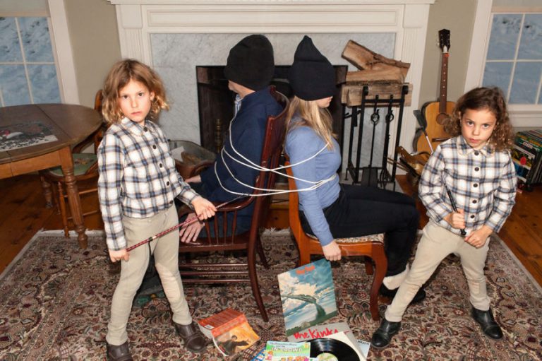 Mom Takes Darkly Humorous & Controversial Family Photos | artFido