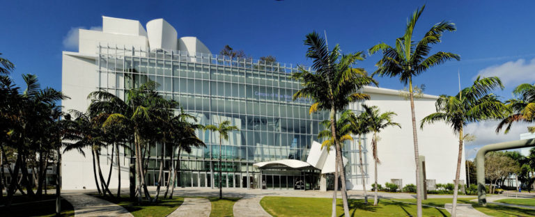 The Most Iconic Buildings by Architect Frank Gehry You Should Know ...