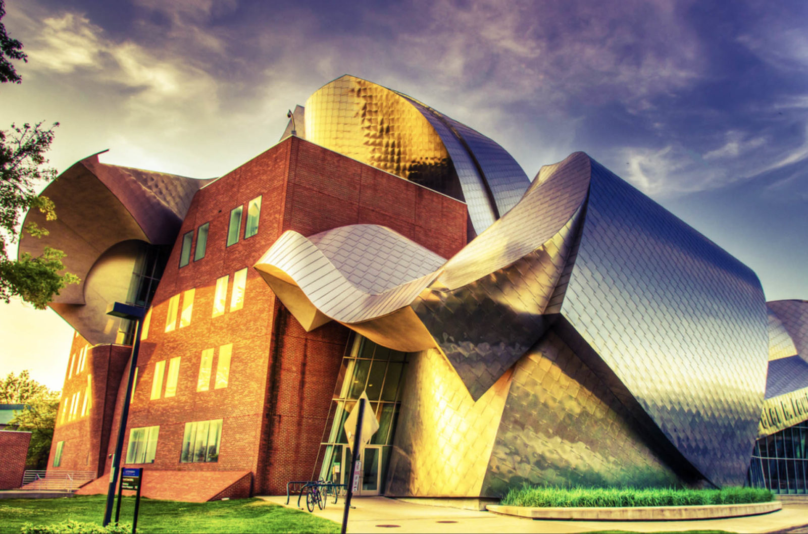 The Most Iconic Buildings by Architect Frank Gehry You Should Know ...