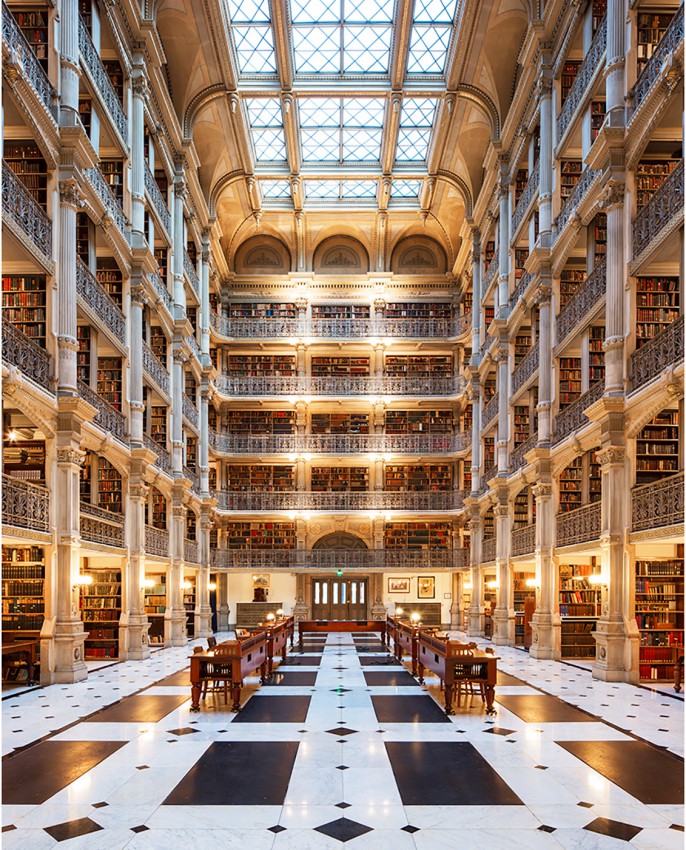 Photographer Captures Images of the Most Beautiful Libraries Around the ...