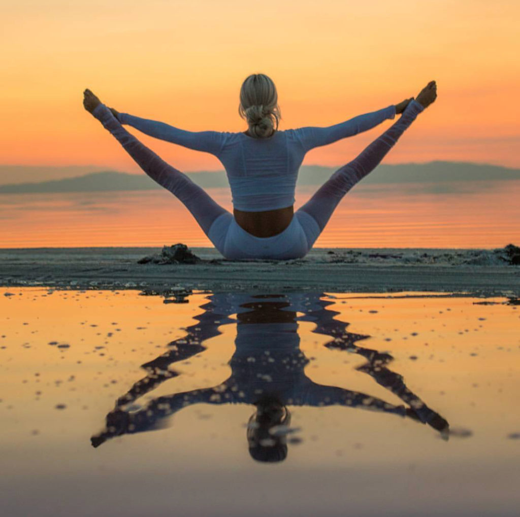 Yogi Master Contorts Her Body into Incredible Poses to Overcome Trauma ...