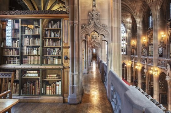 Photographer Captures Images of the Most Beautiful Libraries Around the ...
