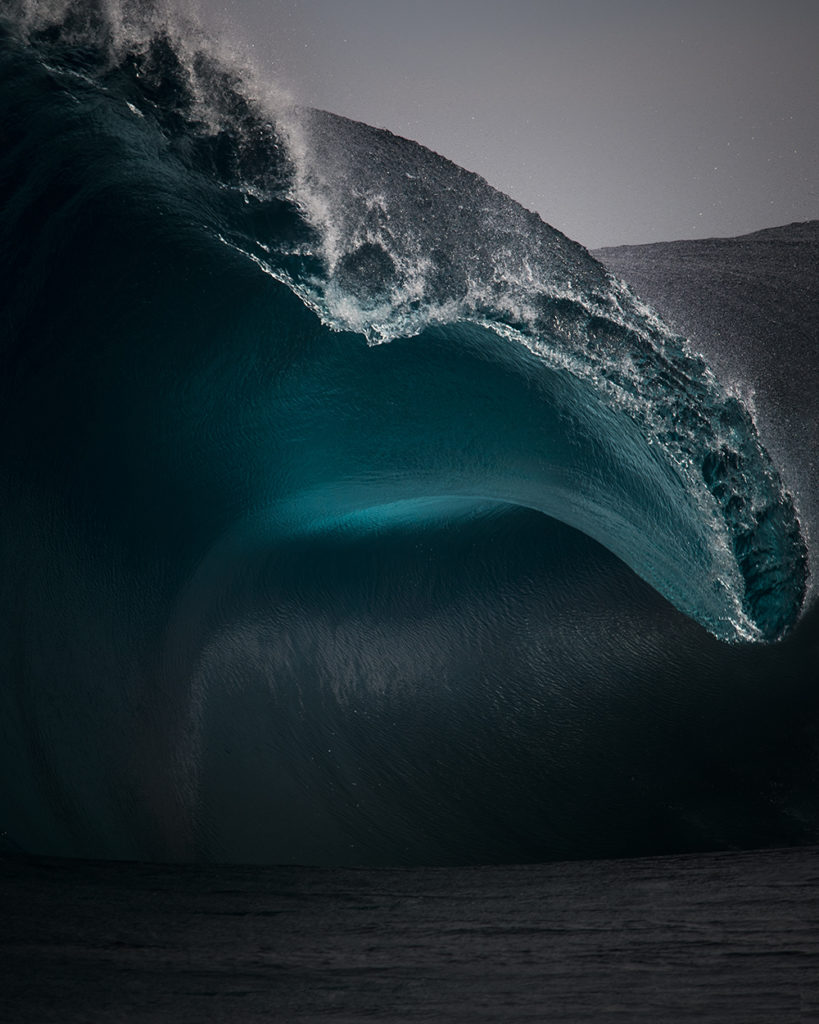 Photographer Ray Collins Captures Wondrous Waves | artFido